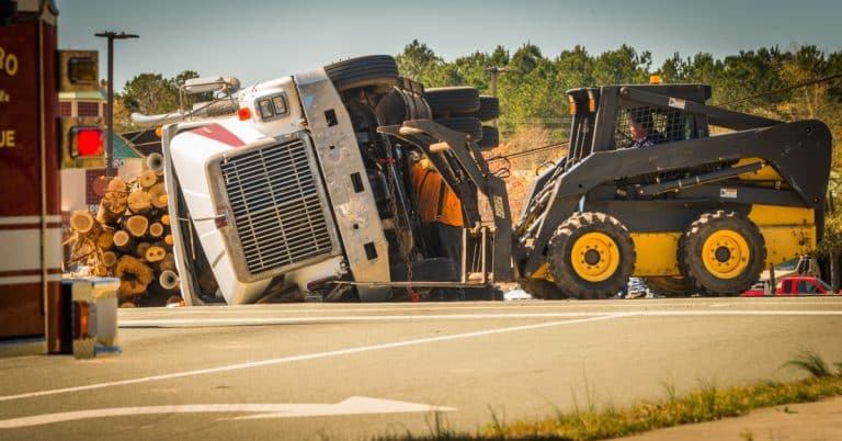 How Do Unsecured Cargo Loads Cause Truck Accidents? | Price Petho ...